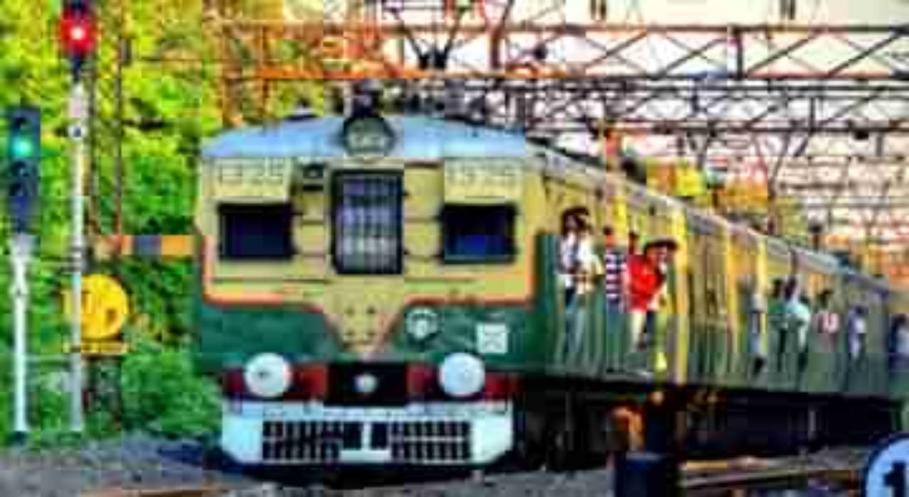 Local Train Cancelled: প্রচুর লোকাল ট্রেন বাতিল আজ হাওড়া ও শিয়ালদহ ...